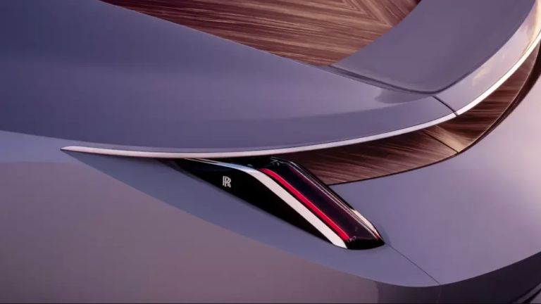 Luxury Unleashed: Rolls-Royce’s Exquisite Amethyst Drop Tail for Elite ...