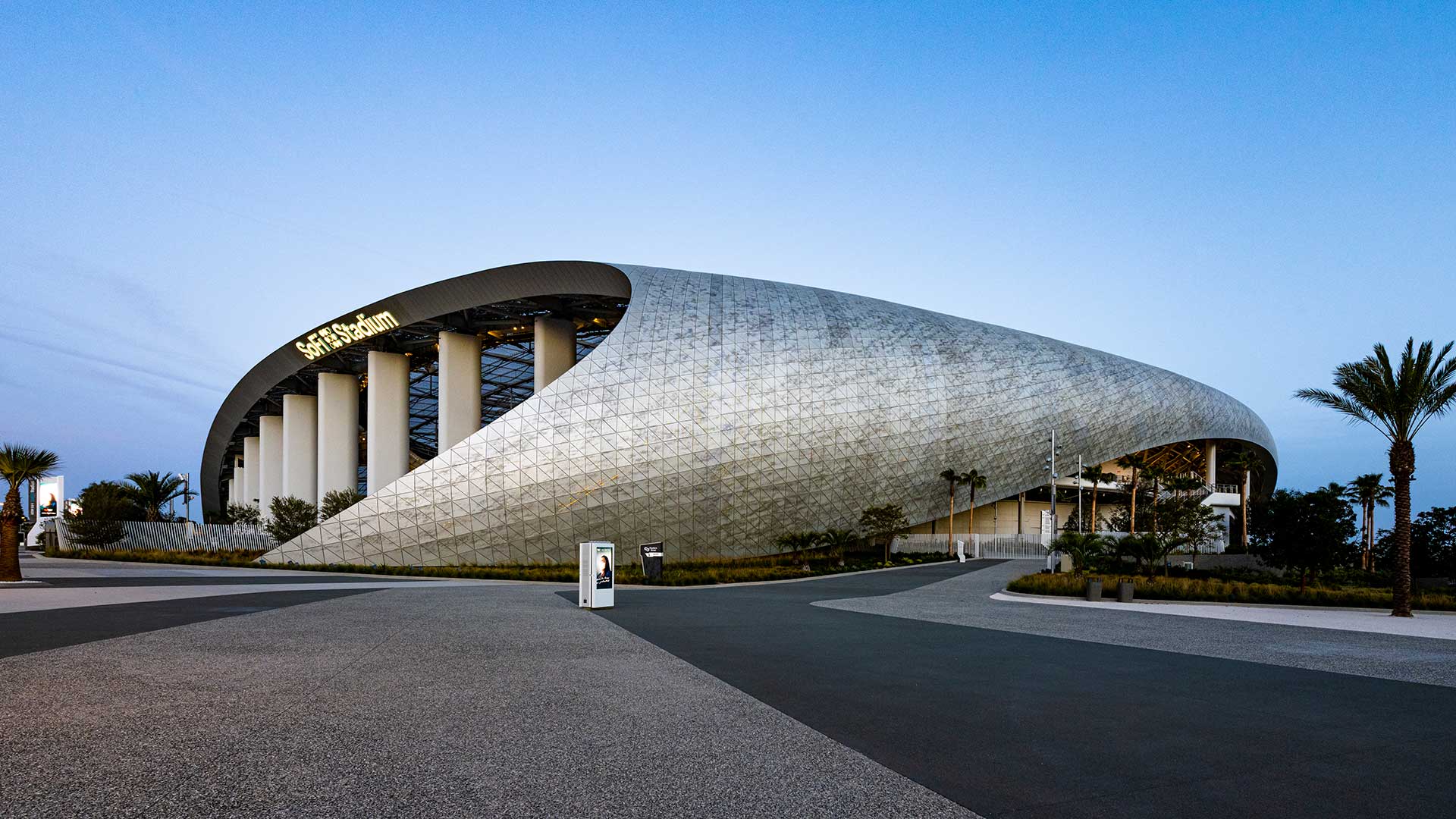 SoFi Stadium and Hollywood Park: Where Sports, Entertainment, and ...